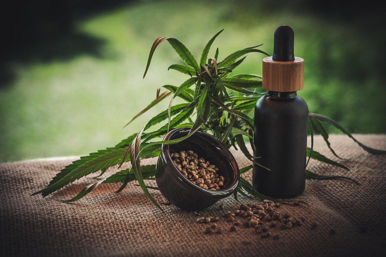 What Are The Benefits Of CBD Oil? - Herbal Musings